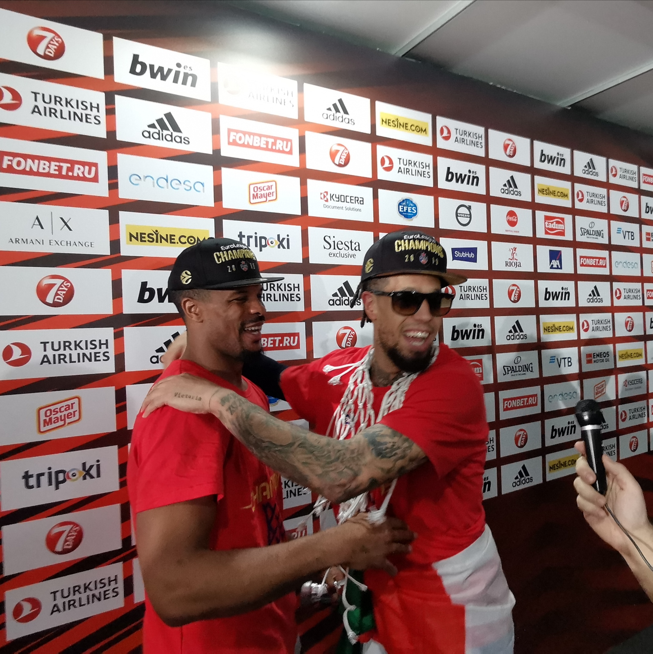 Watch CSKA Moscow players react to winning the 2019 Euroleague title ...